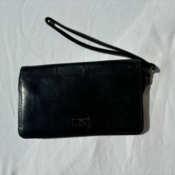 Perlina | Bags | Perlina Vintage Front Flap Leather Wristlet Wallet ...